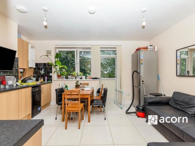 House Share to rent Ainsty Estate, London, SE16