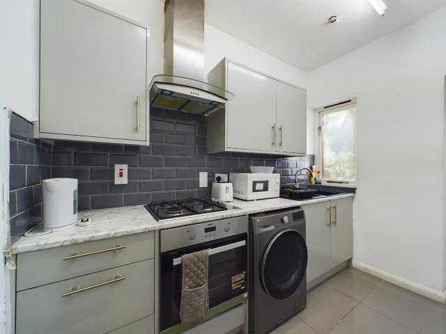 House share to rent in Ash Tree Lane, Chatham, ME5