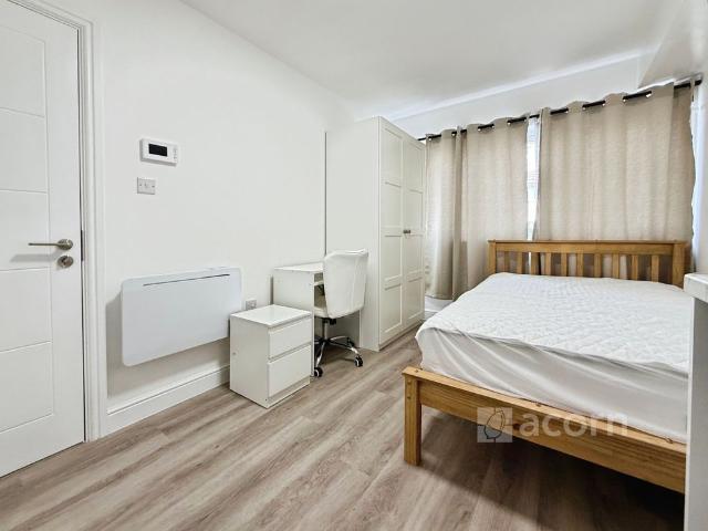 House Share to rent Waid Close, Dartford, DA1
