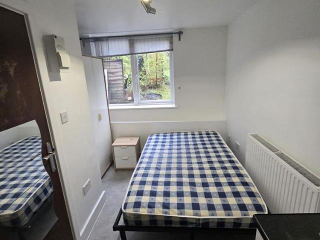 House share to rent