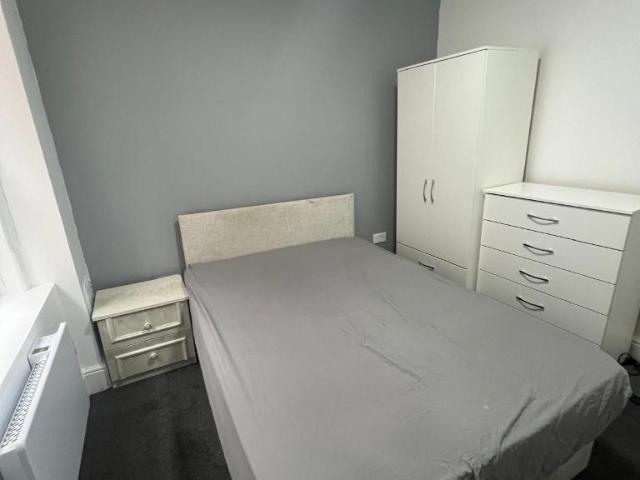 House share to rent