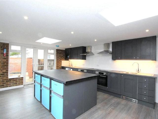 House share to rent