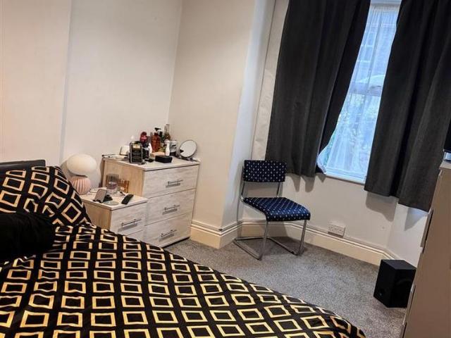 House share to rent