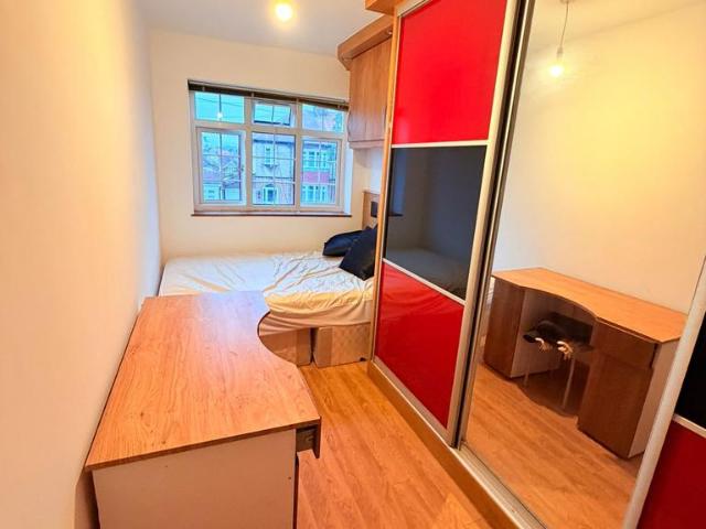 House share to rent