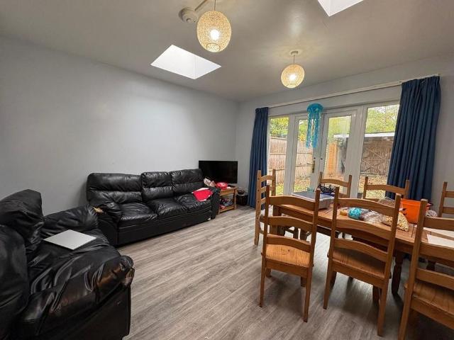 House share to rent