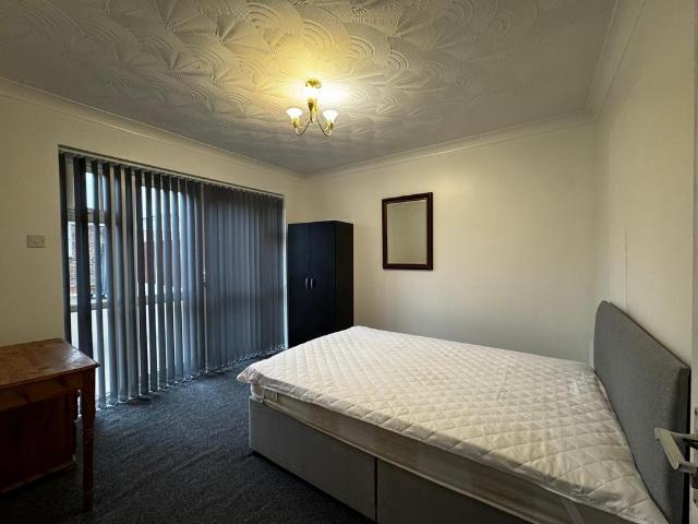 House share to rent