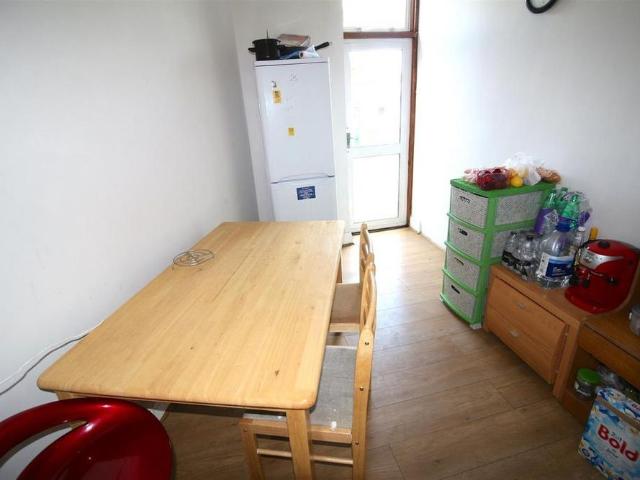 House share to rent