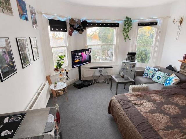 House share to rent