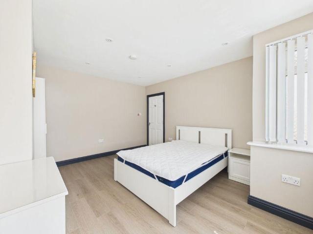 House share to rent