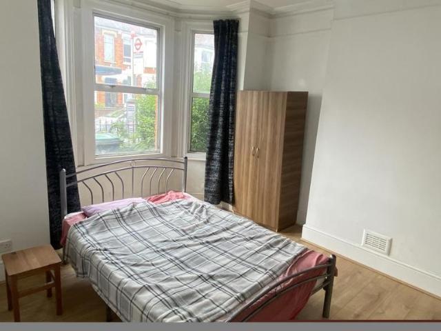 House share to rent