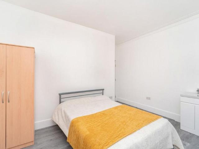 House share to rent