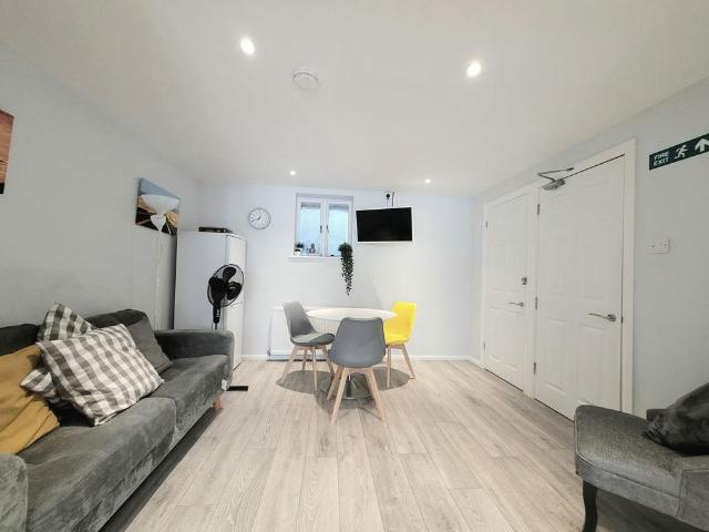 House share to rent
