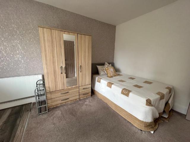 House share to rent