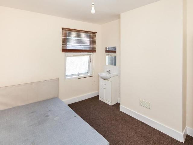 House share to rent