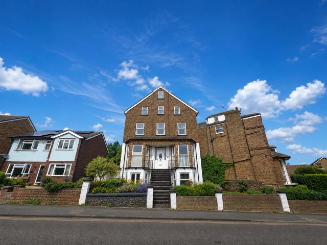 House share to rent