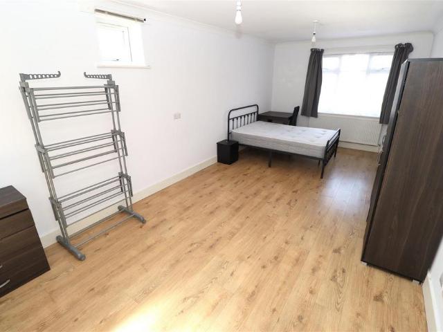 House share to rent