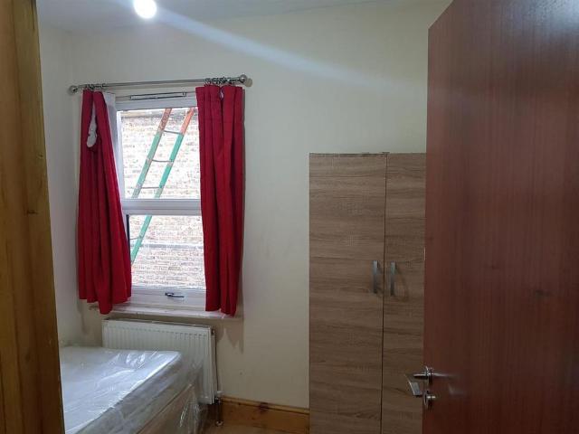 House share to rent
