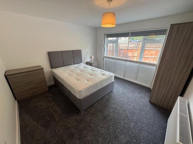 House share to rent