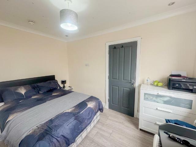 House share to rent