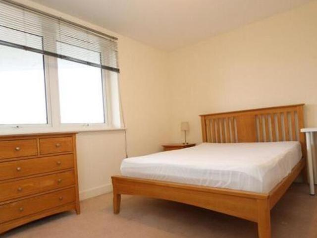 House Share For Rent In 14 Newport Ave, East India