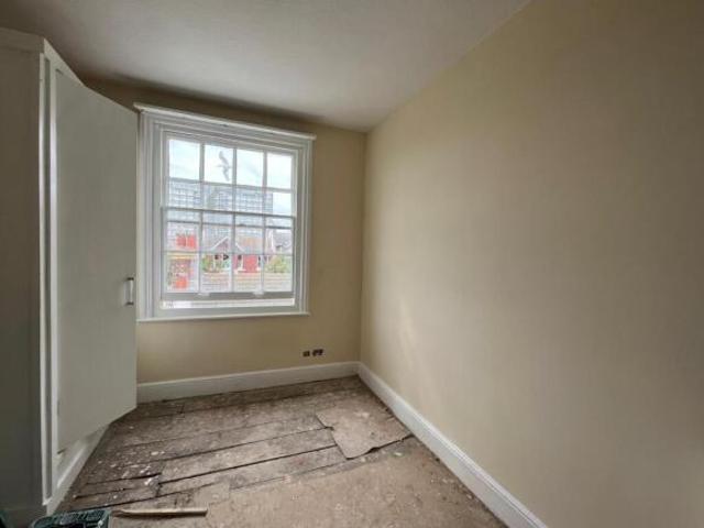 House share for rent in Upper Rock Gardens, Brighton, BN2 1QE, BN2