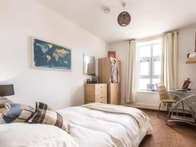 House share for rent in Viaduct Works, Huddersfield, HD1
