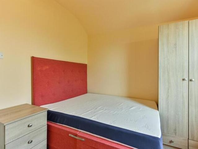 House share for rent in Waverley Road, Reading, RG30