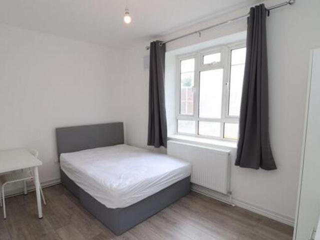House Share For Rent In White City