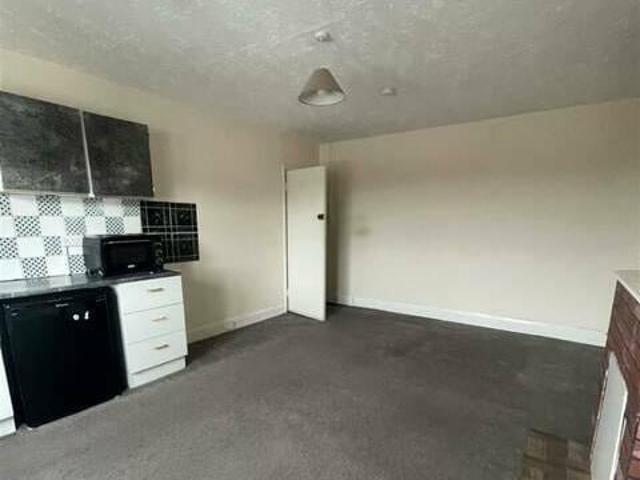 House share for rent in Wood Lane Dagenham RM8