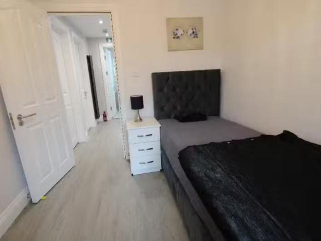 House share for rent in Alexandra Road, Mitcham, Greater Londo.