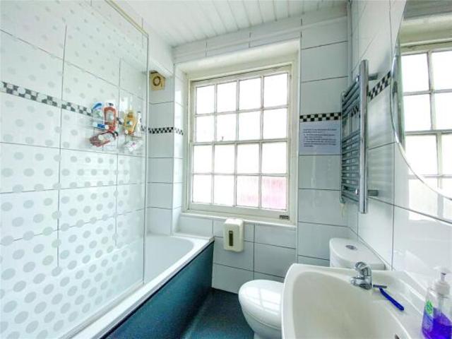 House share for rent in Bedford Square, Brighton, East Sussex, BN1