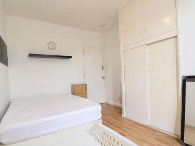 House Share For Rent In Bow