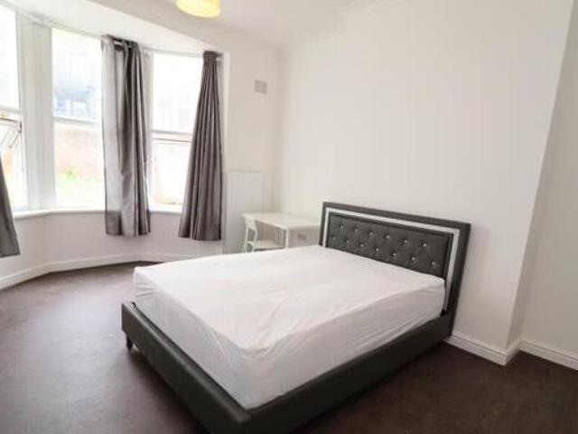 House Share For Rent In Brixton