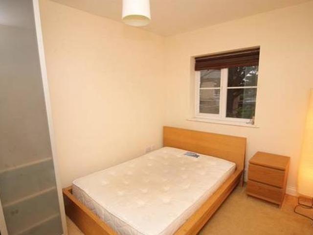 House share for rent in Cintra Close Reading RG2