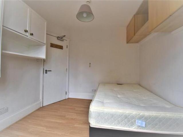 House share for rent in Coleridge Road, Finsbury Park, London, N4