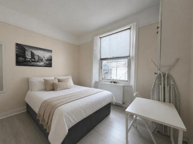 House share for rent in Earls Court, London, SW5