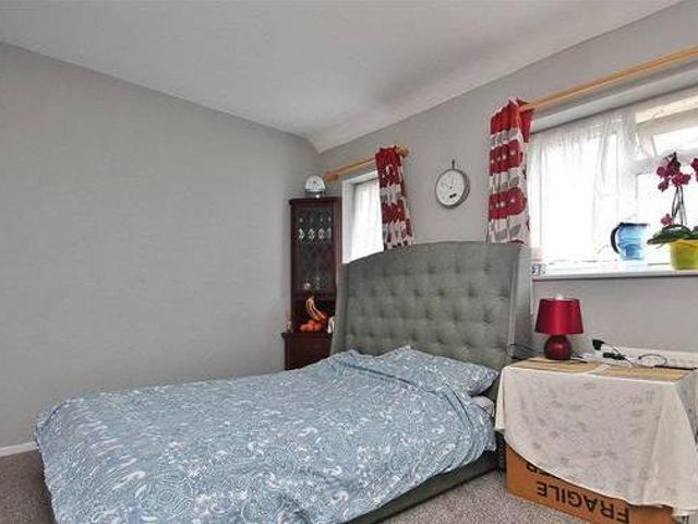 House share for rent in Elsinore Avenue StainesuponThames Surrey TW19