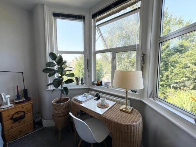 House share for rent in Falkland Road, Finsbury Park, N8