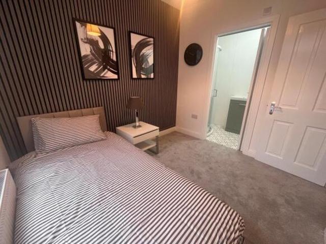 House share for rent in Herbert Road, Bearwood, B67