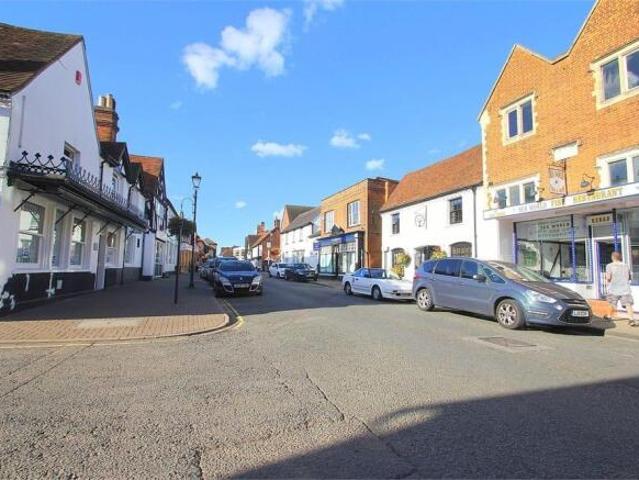 House share for rent in High Street, Burnham, SL1