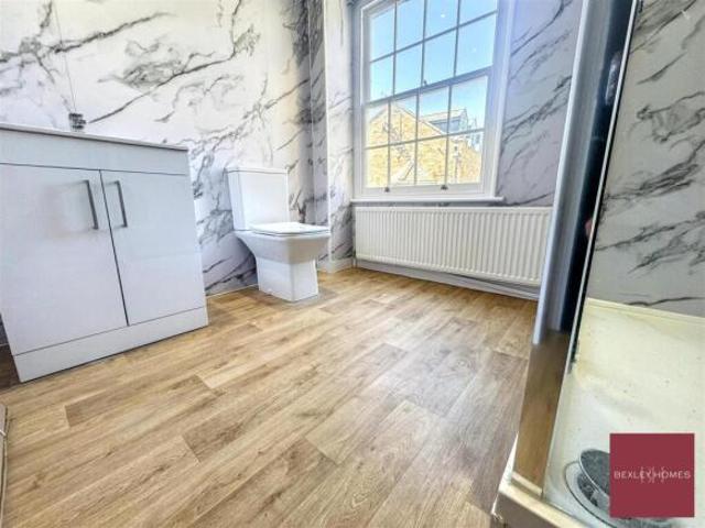 House share for rent in High street, Gravesend, DA11