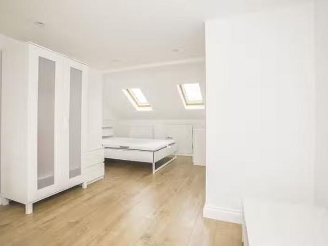 House share for rent in Kingston Road, Ilford, Esinteraction.