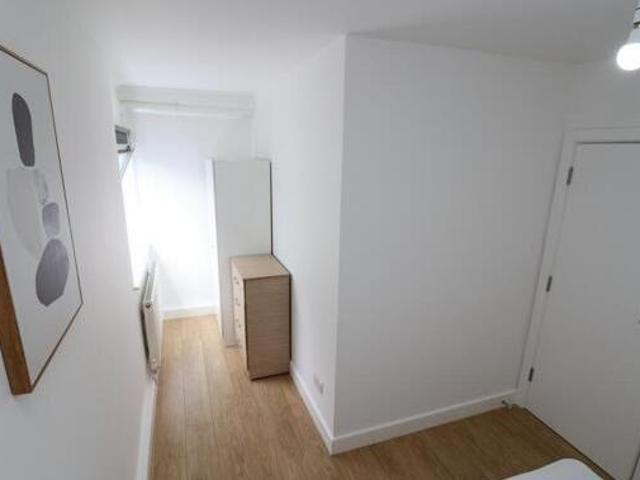 House Share For Rent In Kilburn Park