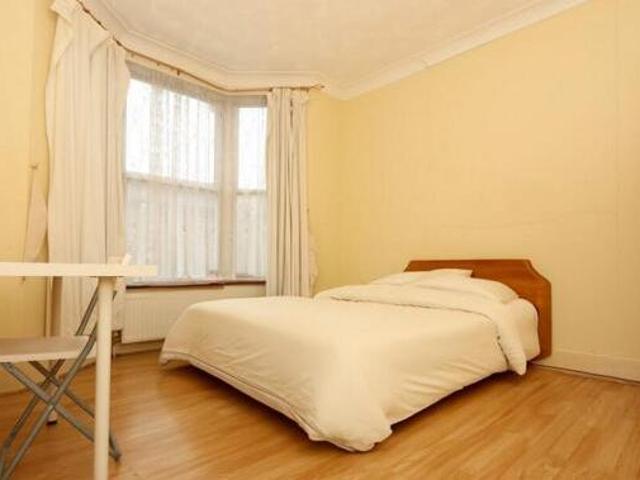 House Share For Rent In Leyton
