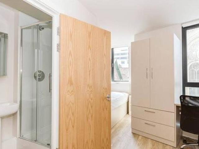 House share for rent in Parkside House Weston Weston BS8