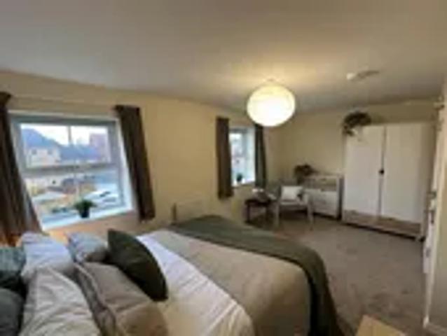 house share in Wharton Crescent, Beeston, NG9 1RJ