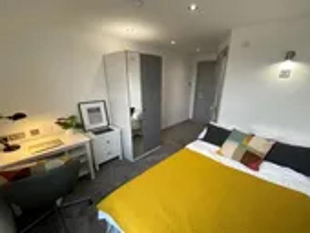 house share in Mooregate House, Middle Street, NG9 1FX