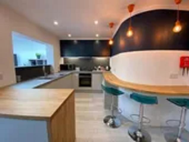 house share in Orange Room @ 46 Salisbury St, Beeston, NG9 2EQ