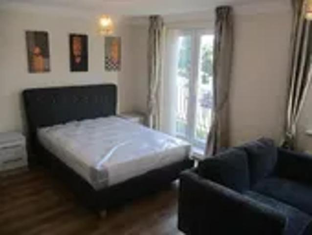 house share in Room 3, Cartwright Way, Beeston, NG9 1RL