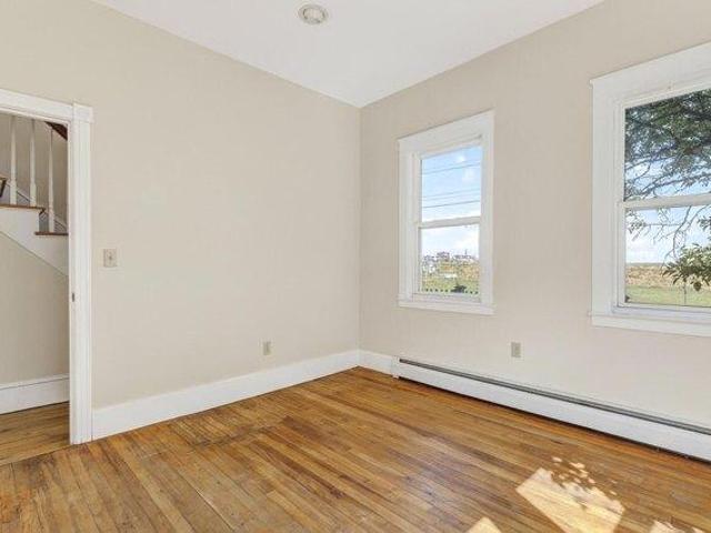 house South Portland ME ES104330092
